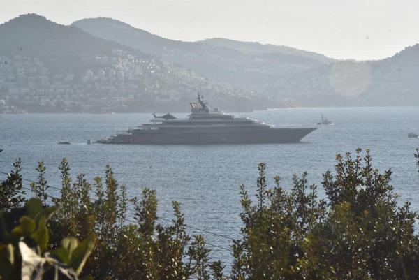 Jeff Bezos'un lüks yatı Yalıkavak'a demir attı