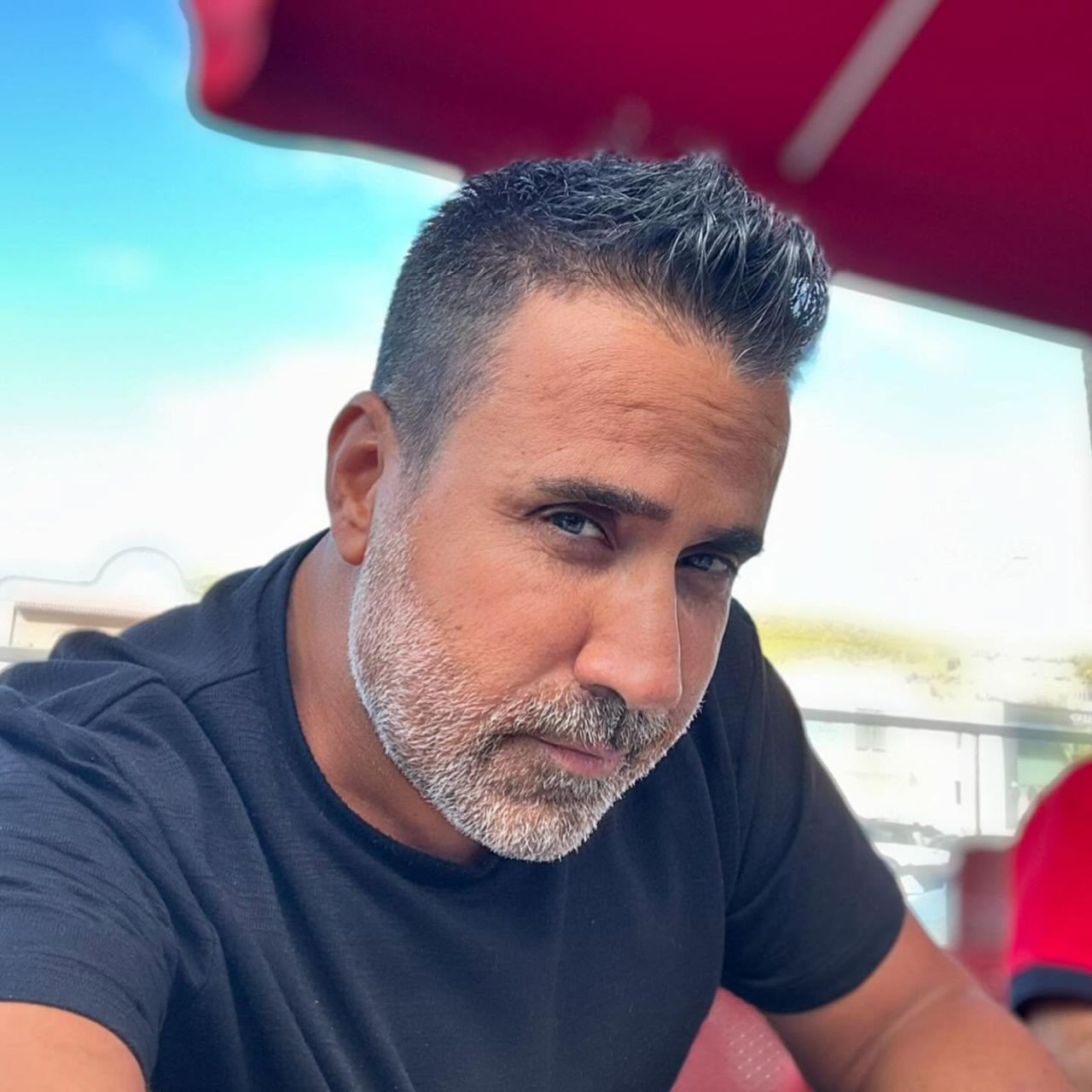 Küçük Emrah'ın büyük serveti! 300 ev, 10 milyon TL kira...