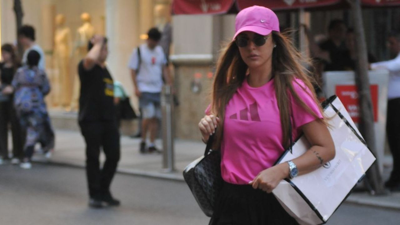 Ebru Destan kimdir? Eşref Rüya Necla karakterini canlandıran Ebru ...