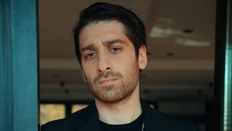 Yoğun bakıma kaldırılmıştı... Ünlü çiftin kızlarından müjdeli haber var!