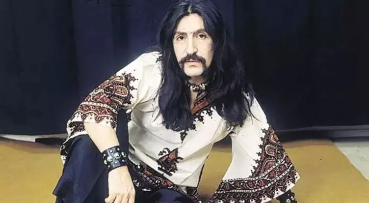 Herkes imaj sanıyordu! Barış Manço’nun bıyıklarının ardındaki acı ...