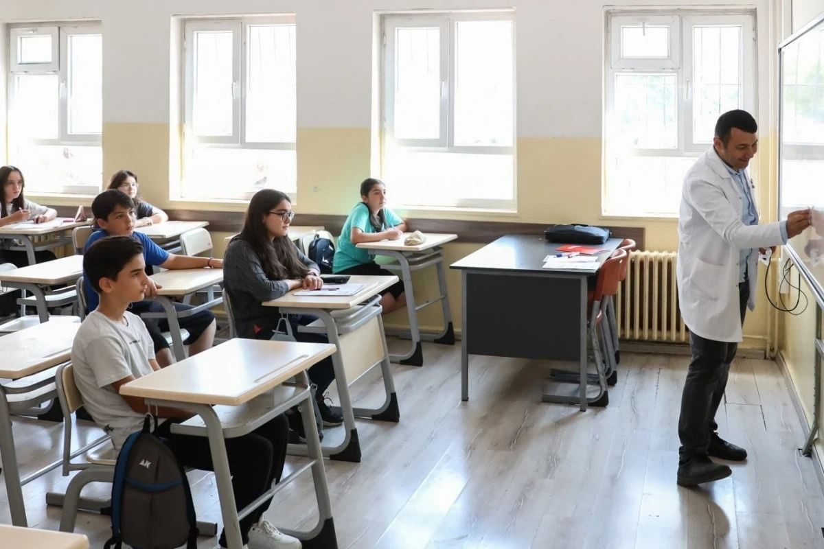 OKULLAR NE ZAMAN KAPANACAK 2026 YAZ TATİLİ BAŞLANGIÇ TARİHİ ...